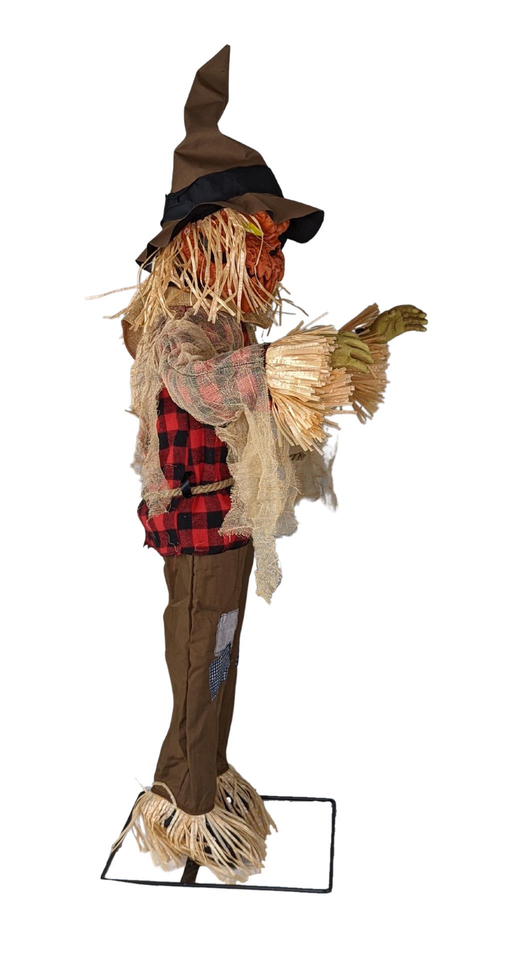 Twitching Scarecrow Animated Halloween Prop | Discount Party Supplies ...